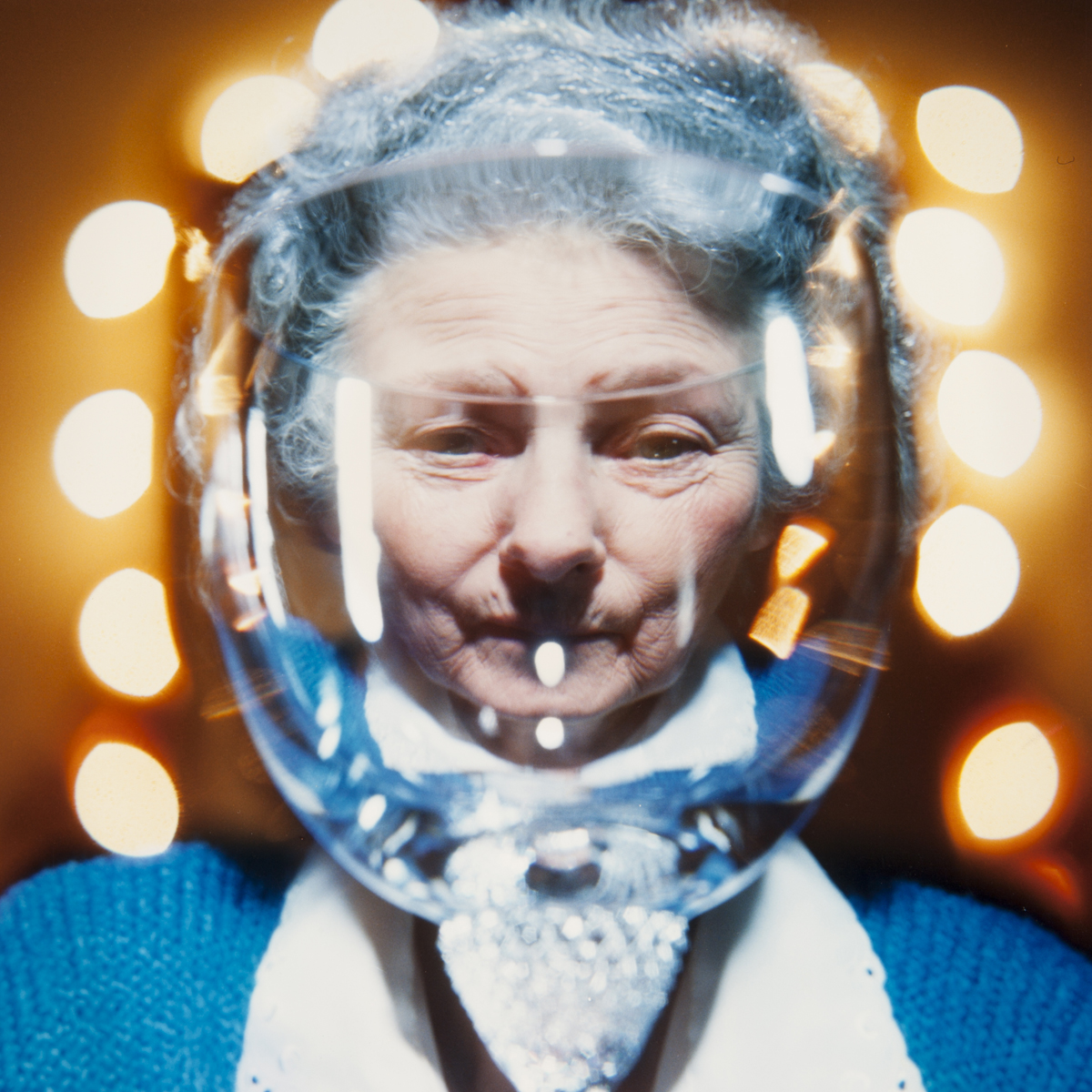 08-c2a9-colin-gray-looking-glass-1993 – ~ Talking Pictures